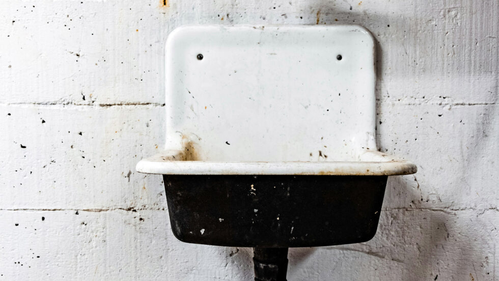 What is Pipe Descaling - SoCal Plumbers